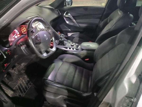 Pelēks Citroen DS5 2014 Tauragė, ar dzinēja tilpumu 2.00 L un nobraukumu 254 tūkst. km par 3500 €, foto 5 vietnē AUTOMOTO.COM.LV