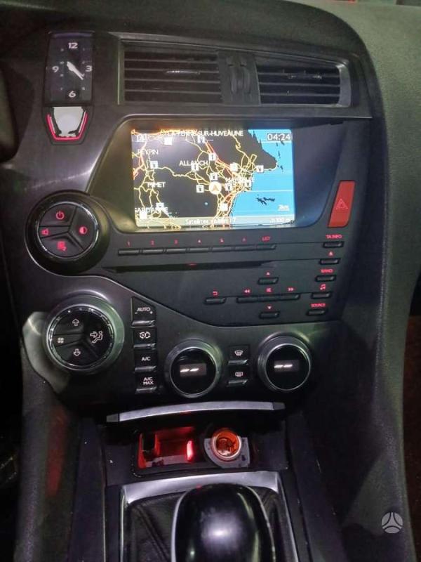 Pelēks Citroen DS5 2014 Tauragė, ar dzinēja tilpumu 2.00 L un nobraukumu 254 tūkst. km par 3500 €, foto 7 vietnē AUTOMOTO.COM.LV
