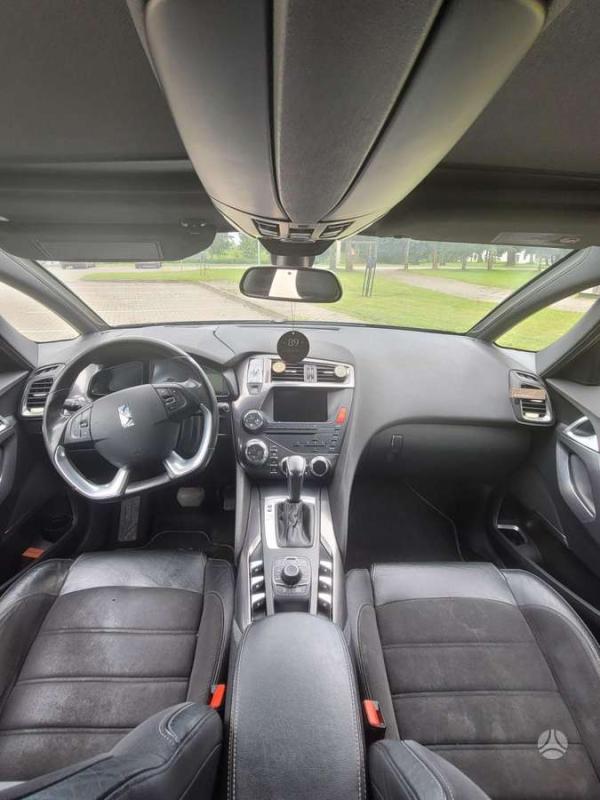 Pelēks Citroen DS5 2014 Tauragė, ar dzinēja tilpumu 2.00 L un nobraukumu 250 tūkst. km par 6400 €, foto 5 vietnē AUTOMOTO.COM.LV