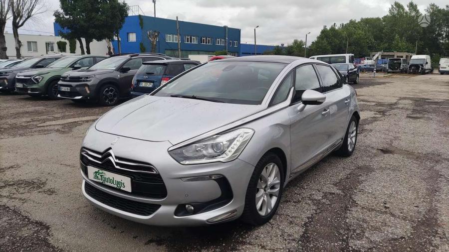 Grey Citroen DS5 2014 in Klaipeda, with an engine capacity of 1.56 L and mileage of 260 thousand km for 5590 €, photo 6 on AUTOMOTO.COM.LV
