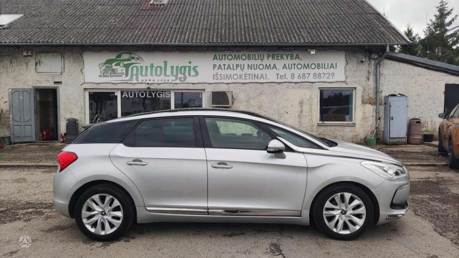 Grey Citroen DS5 2014 in Klaipeda, with an engine capacity of 1.56 L and mileage of 260 thousand km for 5590 €, photo 10 on AUTOMOTO.COM.LV
