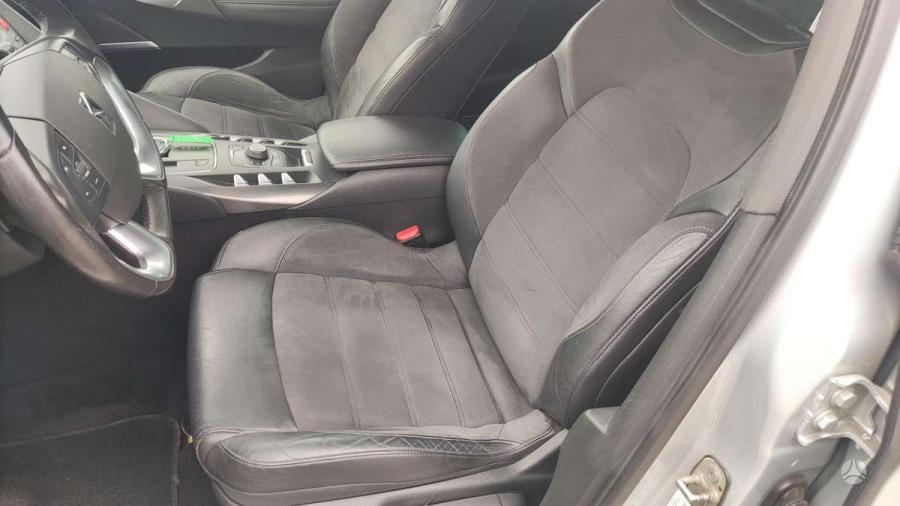 Grey Citroen DS5 2014 in Klaipeda, with an engine capacity of 1.56 L and mileage of 260 thousand km for 5590 €, photo 15 on AUTOMOTO.COM.LV