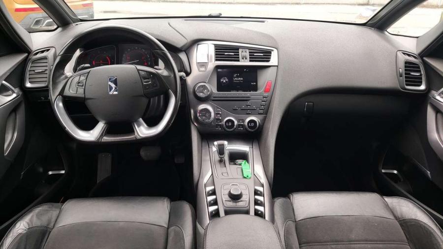 Grey Citroen DS5 2014 in Klaipeda, with an engine capacity of 1.56 L and mileage of 260 thousand km for 5590 €, photo 21 on AUTOMOTO.COM.LV