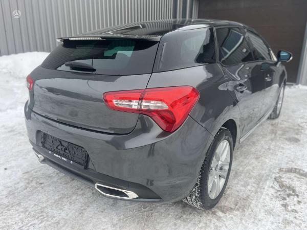 Grey Citroen DS5 2015 in Telschi, with an engine capacity of 1.60 L and mileage of 190 thousand km for 5199 €, photo 8 on AUTOMOTO.COM.LV