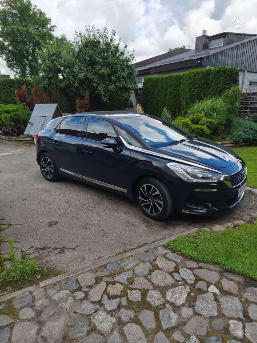 Pelēks Citroen DS5 2015 Šauļi, ar dzinēja tilpumu 1.60 L un nobraukumu 216 tūkst. km par 5800 €, foto 7 vietnē AUTOMOTO.COM.LV