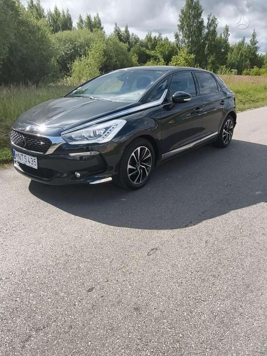 Pelēks Citroen DS5 2015 Šauļi, ar dzinēja tilpumu 1.60 L un nobraukumu 216 tūkst. km par 5800 €, foto 12 vietnē AUTOMOTO.COM.LV