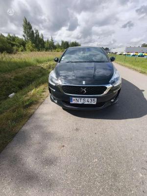 Pelēks Citroen DS5 2015 Šauļi, ar dzinēja tilpumu 1.60 L un nobraukumu 216 tūkst. km par 5800 €, foto 14 vietnē AUTOMOTO.COM.LV