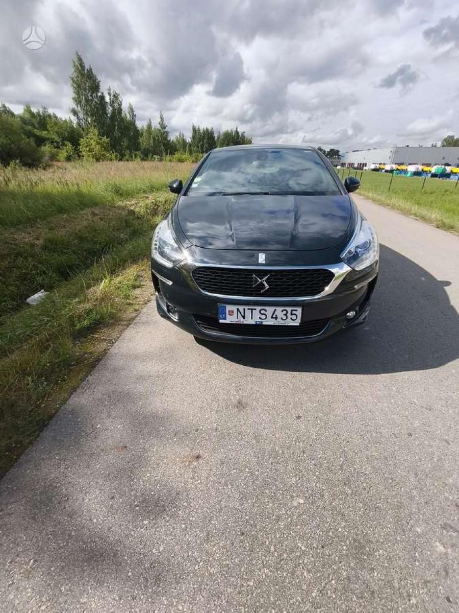 Pelēks Citroen DS5 2015 Šauļi, ar dzinēja tilpumu 1.60 L un nobraukumu 216 tūkst. km par 5800 €, foto 15 vietnē AUTOMOTO.COM.LV