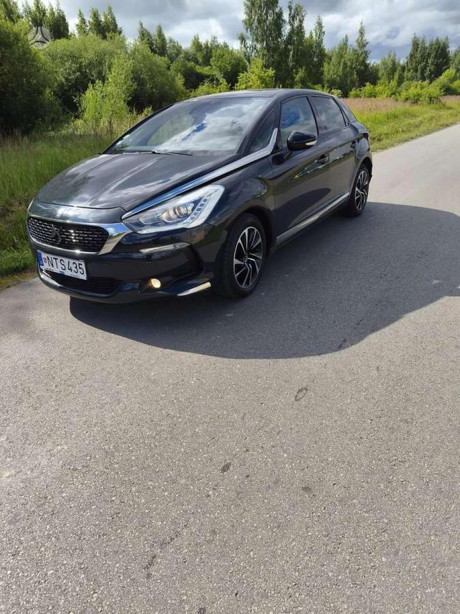 Pelēks Citroen DS5 2015 Šauļi, ar dzinēja tilpumu 1.60 L un nobraukumu 216 tūkst. km par 5800 €, foto 17 vietnē AUTOMOTO.COM.LV