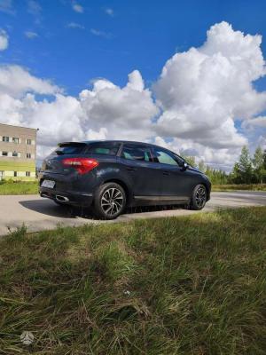 Pelēks Citroen DS5 2015 Šauļi, ar dzinēja tilpumu 1.60 L un nobraukumu 216 tūkst. km par 5800 €, foto 22 vietnē AUTOMOTO.COM.LV