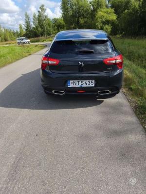 Pelēks Citroen DS5 2015 Šauļi, ar dzinēja tilpumu 1.60 L un nobraukumu 216 tūkst. km par 5800 €, foto 24 vietnē AUTOMOTO.COM.LV