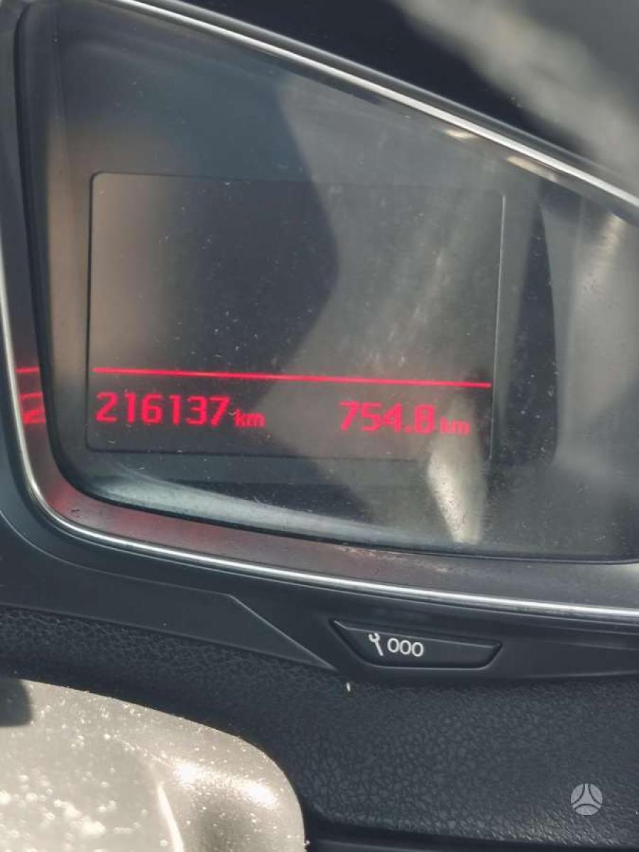 Pelēks Citroen DS5 2015 Šauļi, ar dzinēja tilpumu 1.60 L un nobraukumu 216 tūkst. km par 5800 €, foto 27 vietnē AUTOMOTO.COM.LV