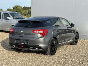 Grey Citroen DS5 2015 in Siauliai, with an engine capacity of 1.60 L and mileage of 152 thousand km for 6600 €, photo 5 on AUTOMOTO.COM.LV