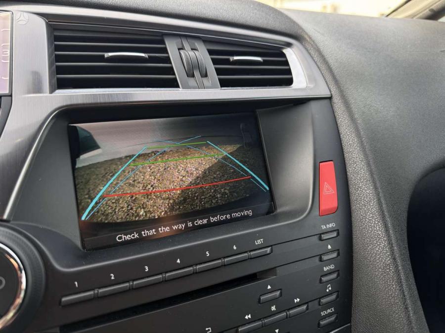 Grey Citroen DS5 2015 in Siauliai, with an engine capacity of 1.60 L and mileage of 152 thousand km for 6600 €, photo 21 on AUTOMOTO.COM.LV