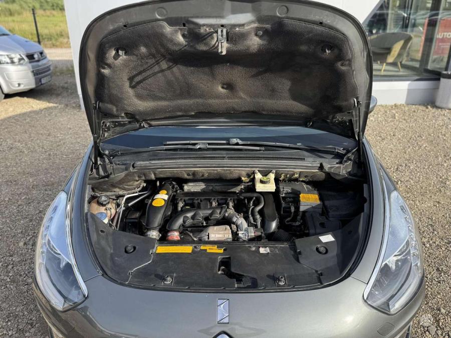 Grey Citroen DS5 2015 in Siauliai, with an engine capacity of 1.60 L and mileage of 152 thousand km for 6600 €, photo 26 on AUTOMOTO.COM.LV