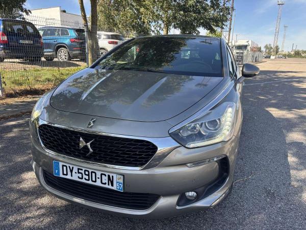 Grey Citroen DS5 2015 in Marijampole, with an engine capacity of 2.00 L and mileage of 176 thousand km for 5500 €, photo 3 on AUTOMOTO.COM.LV