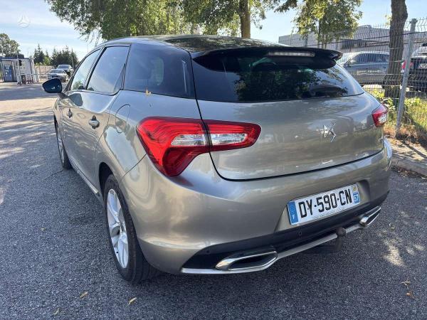 Grey Citroen DS5 2015 in Marijampole, with an engine capacity of 2.00 L and mileage of 176 thousand km for 5500 €, photo 10 on AUTOMOTO.COM.LV