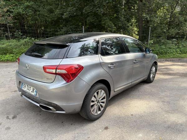 Grey Citroen DS5 2016 in Taurage, with an engine capacity of 1.56 L and mileage of 197 thousand km for 5500 €, photo 3 on AUTOMOTO.COM.LV