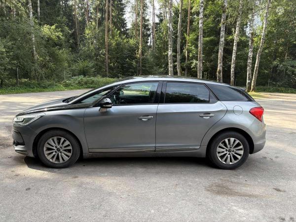 Grey Citroen DS5 2016 in Taurage, with an engine capacity of 1.56 L and mileage of 197 thousand km for 5500 €, photo 6 on AUTOMOTO.COM.LV
