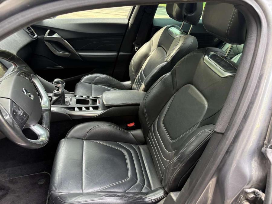 Pelēks Citroen DS5 2016 Tauragė, ar dzinēja tilpumu 1.56 L un nobraukumu 197 tūkst. km par 5500 €, foto 13 vietnē AUTOMOTO.COM.LV
