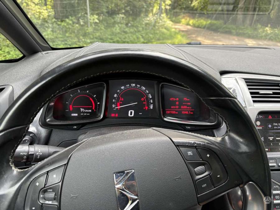 Pelēks Citroen DS5 2016 Tauragė, ar dzinēja tilpumu 1.56 L un nobraukumu 197 tūkst. km par 5500 €, foto 15 vietnē AUTOMOTO.COM.LV