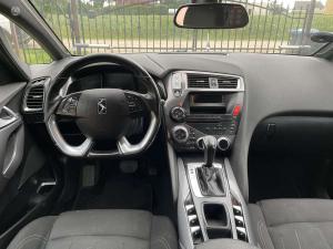 Grey Citroen DS5 2012 in Sakiai, with an engine capacity of 2.00 L and mileage of 288 thousand km for 4499 €, photo 15 on AUTOMOTO.COM.LV