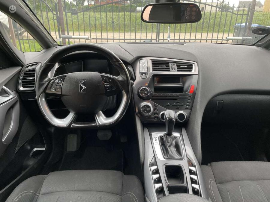Grey Citroen DS5 2012 in Sakiai, with an engine capacity of 2.00 L and mileage of 288 thousand km for 4499 €, photo 15 on AUTOMOTO.COM.LV