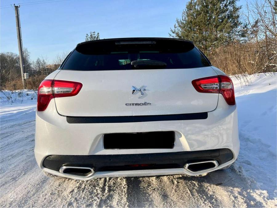 Citroen DS5 2012 Tauragė, ar dzinēja tilpumu 2.00 L un nobraukumu 320 tūkst. km par 5450 €, foto 4 vietnē AUTOMOTO.COM.LV