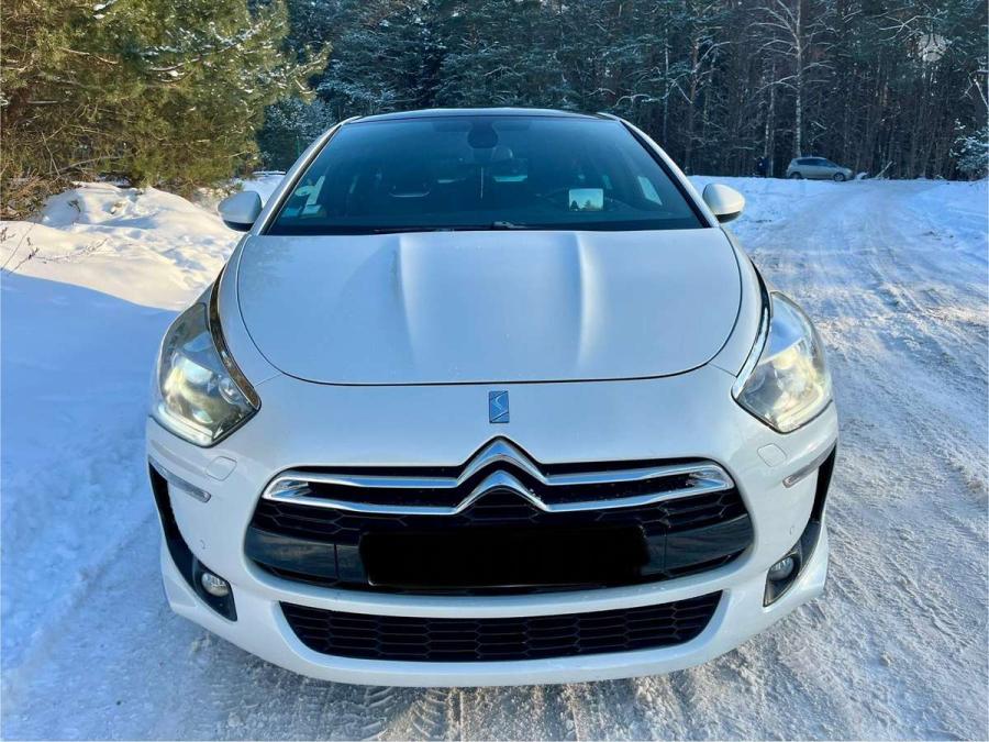 Citroen DS5 2012 Tauragė, ar dzinēja tilpumu 2.00 L un nobraukumu 320 tūkst. km par 5450 €, foto 9 vietnē AUTOMOTO.COM.LV