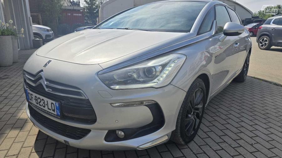 Citroen DS5 2012 in Kaunas, with an engine capacity of 2.00 L and mileage of 223 thousand km for 6600 €, photo 1 on AUTOMOTO.COM.LV