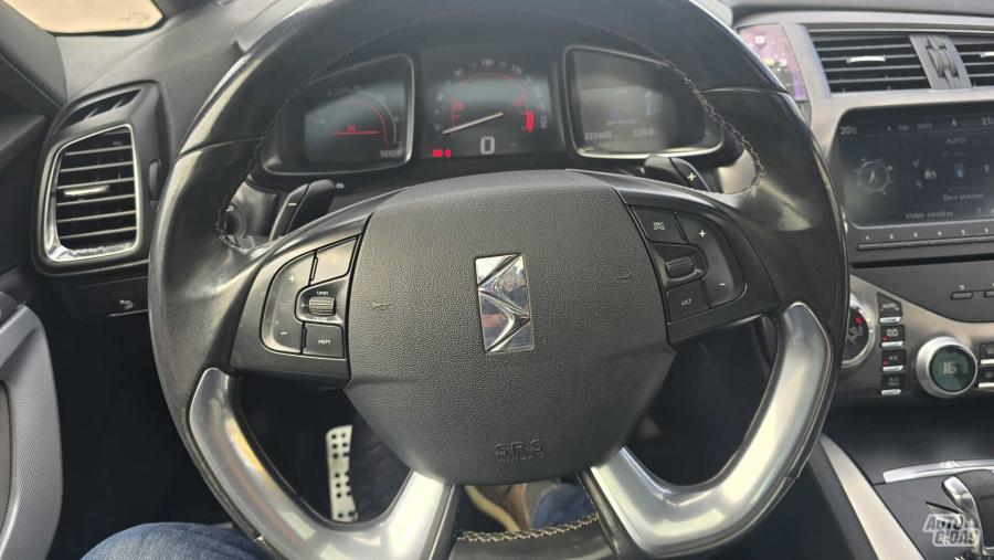 Citroen DS5 2012 in Kaunas, with an engine capacity of 2.00 L and mileage of 223 thousand km for 6600 €, photo 19 on AUTOMOTO.COM.LV