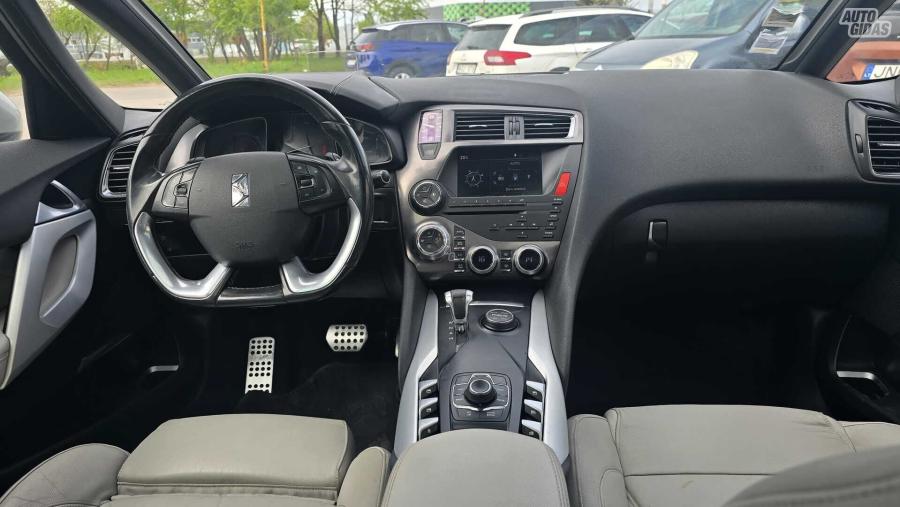 Citroen DS5 2012 in Kaunas, with an engine capacity of 2.00 L and mileage of 223 thousand km for 6600 €, photo 28 on AUTOMOTO.COM.LV
