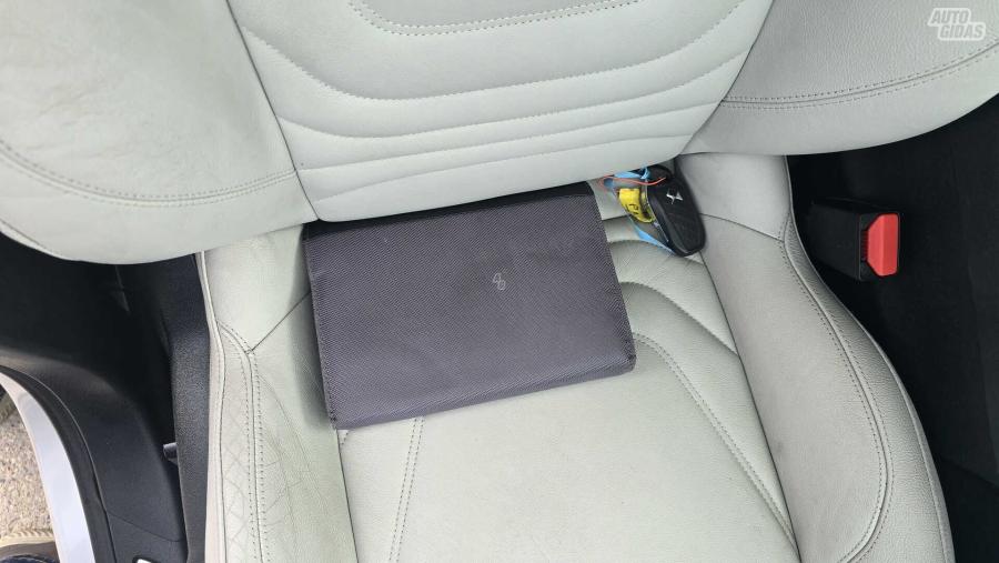 Citroen DS5 2012 in Kaunas, with an engine capacity of 2.00 L and mileage of 223 thousand km for 6600 €, photo 32 on AUTOMOTO.COM.LV