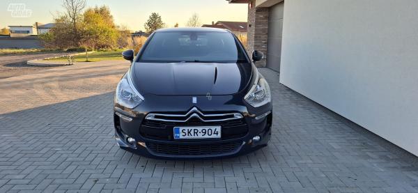 Citroen DS5 2013 in Vilnius, with an engine capacity of 1.60 L and mileage of 169 thousand km for 5999 €, photo 2 on AUTOMOTO.COM.LV