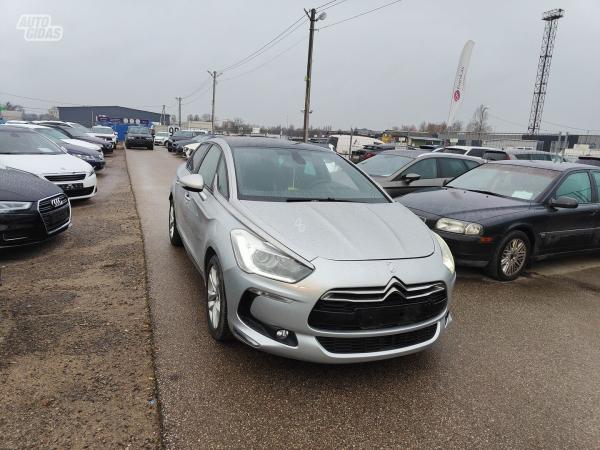 Citroen DS5 2013 in Kaunas, with an engine capacity of 1.60 L and mileage of 225 thousand km for 4950 €, photo 1 on AUTOMOTO.COM.LV