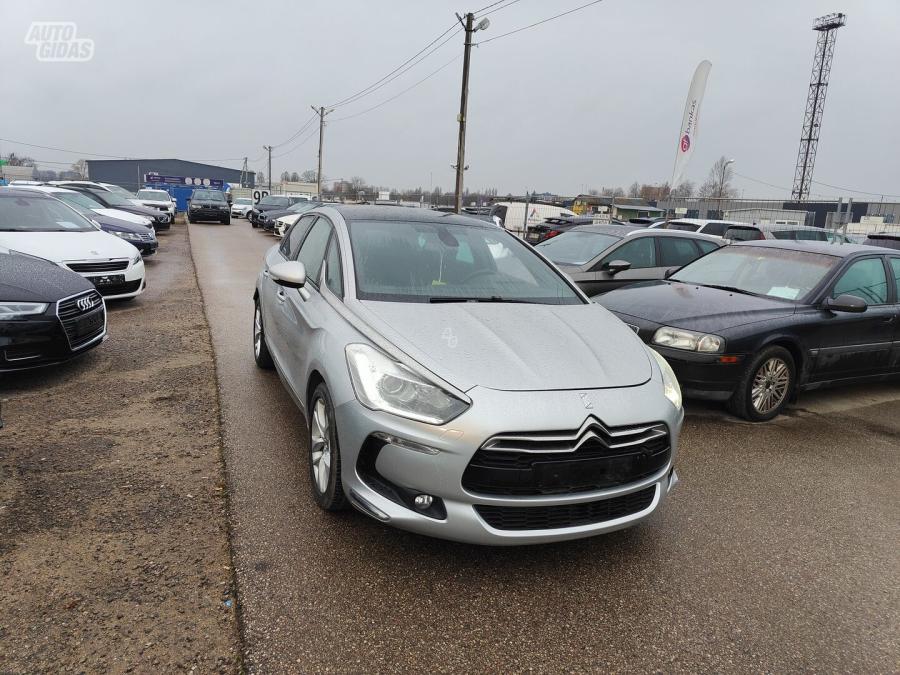 Citroen DS5 2013 in Kaunas, with an engine capacity of 1.60 L and mileage of 225 thousand km for 4950 €, photo 1 on AUTOMOTO.COM.LV
