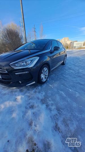 Citroen DS5 2013 Viļņa, ar dzinēja tilpumu 2.00 L un nobraukumu 276 tūkst. km par 5700 €, foto 13 vietnē AUTOMOTO.COM.LV