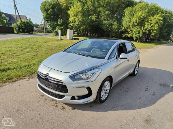 Citroen DS5 2013 in Kaunas, with an engine capacity of 1.60 L and mileage of 225 thousand km for 4100 €, photo 1 on AUTOMOTO.COM.LV