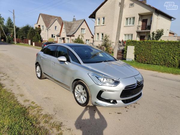 Citroen DS5 2013 in Kaunas, with an engine capacity of 1.60 L and mileage of 225 thousand km for 4100 €, photo 6 on AUTOMOTO.COM.LV