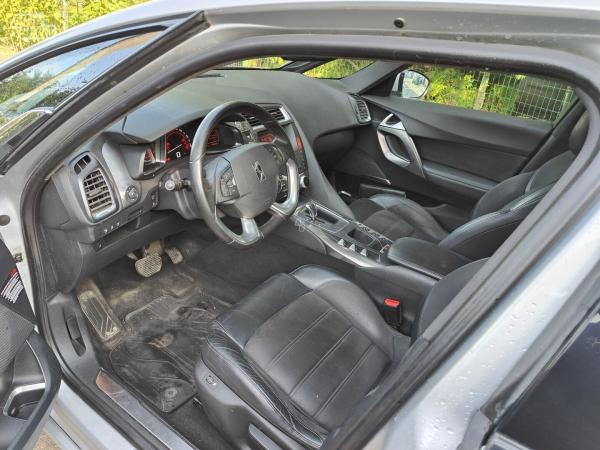 Citroen DS5 2013 in Kaunas, with an engine capacity of 1.60 L and mileage of 225 thousand km for 4100 €, photo 9 on AUTOMOTO.COM.LV