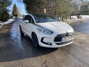 Citroen DS5 2014 in Vilnius, with an engine capacity of 2.00 L and mileage of 208 thousand km for 7000 €, photo 3 on AUTOMOTO.COM.LV