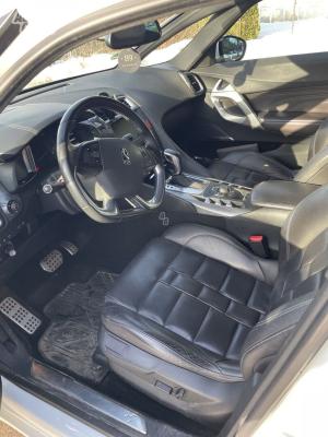 Citroen DS5 2014 in Vilnius, with an engine capacity of 2.00 L and mileage of 208 thousand km for 7000 €, photo 4 on AUTOMOTO.COM.LV