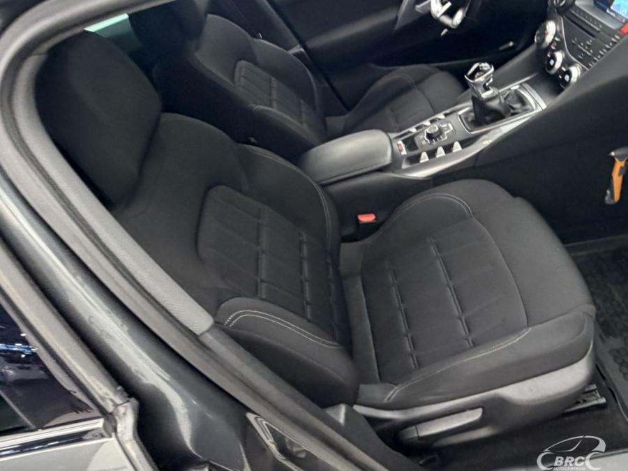 Citroen DS5 2014 in Vilnius, with an engine capacity of 1.56 L and mileage of 268 thousand km for 4000 €, photo 6 on AUTOMOTO.COM.LV
