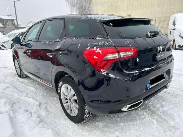 Citroen DS5 2016 in Taurage, with an engine capacity of 1.56 L and mileage of 171 thousand km for 5700 €, photo 4 on AUTOMOTO.COM.LV