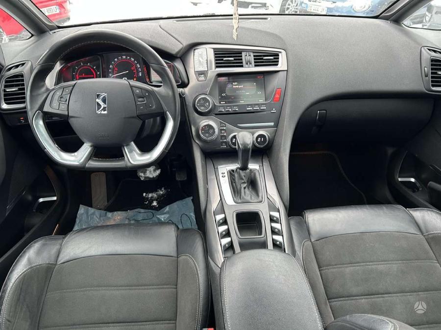 Citroen DS5 2016 in Taurage, with an engine capacity of 1.56 L and mileage of 171 thousand km for 5700 €, photo 11 on AUTOMOTO.COM.LV