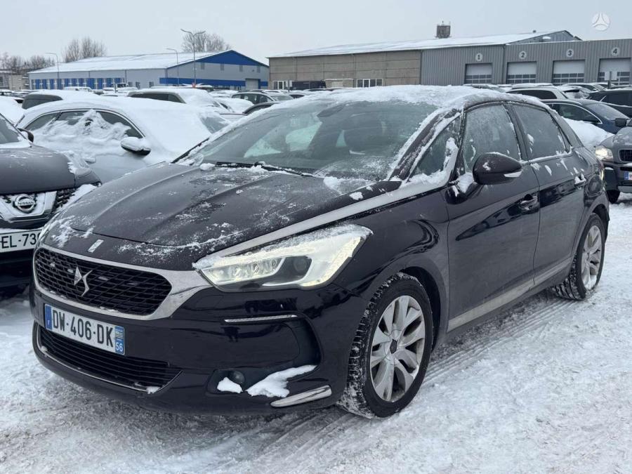 Sarkans Citroen DS5 2015 Tauragė, ar dzinēja tilpumu 2.00 L un nobraukumu 240 tūkst. km par 6200 €, foto 1 vietnē AUTOMOTO.COM.LV