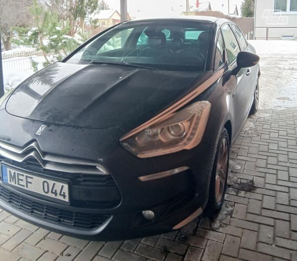 Citroen DS5 2012 in Klaipeda, with an engine capacity of 2.00 L and mileage of 315 thousand km for 3800 €, photo 2 on AUTOMOTO.COM.LV