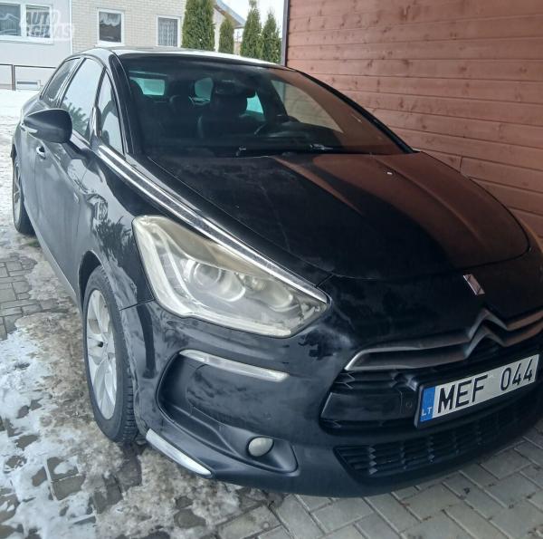 Citroen DS5 2012 in Klaipeda, with an engine capacity of 2.00 L and mileage of 315 thousand km for 3800 €, photo 3 on AUTOMOTO.COM.LV