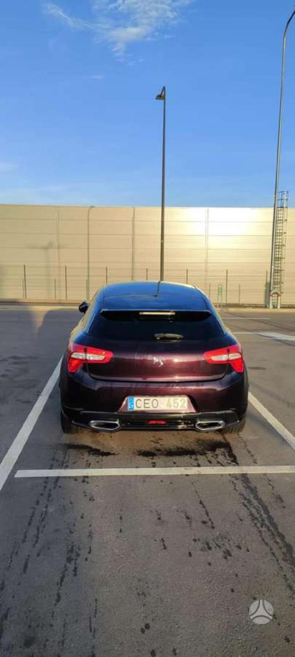 Violet Citroen DS5 2015 in Kaunas, with an engine capacity of 2.00 L and mileage of 304 thousand km for 6500 €, photo 6 on AUTOMOTO.COM.LV