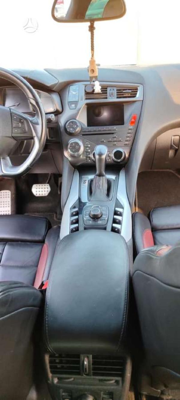 Violets Citroen DS5 2015 Kauņa, ar dzinēja tilpumu 2.00 L un nobraukumu 304 tūkst. km par 6500 €, foto 11 vietnē AUTOMOTO.COM.LV